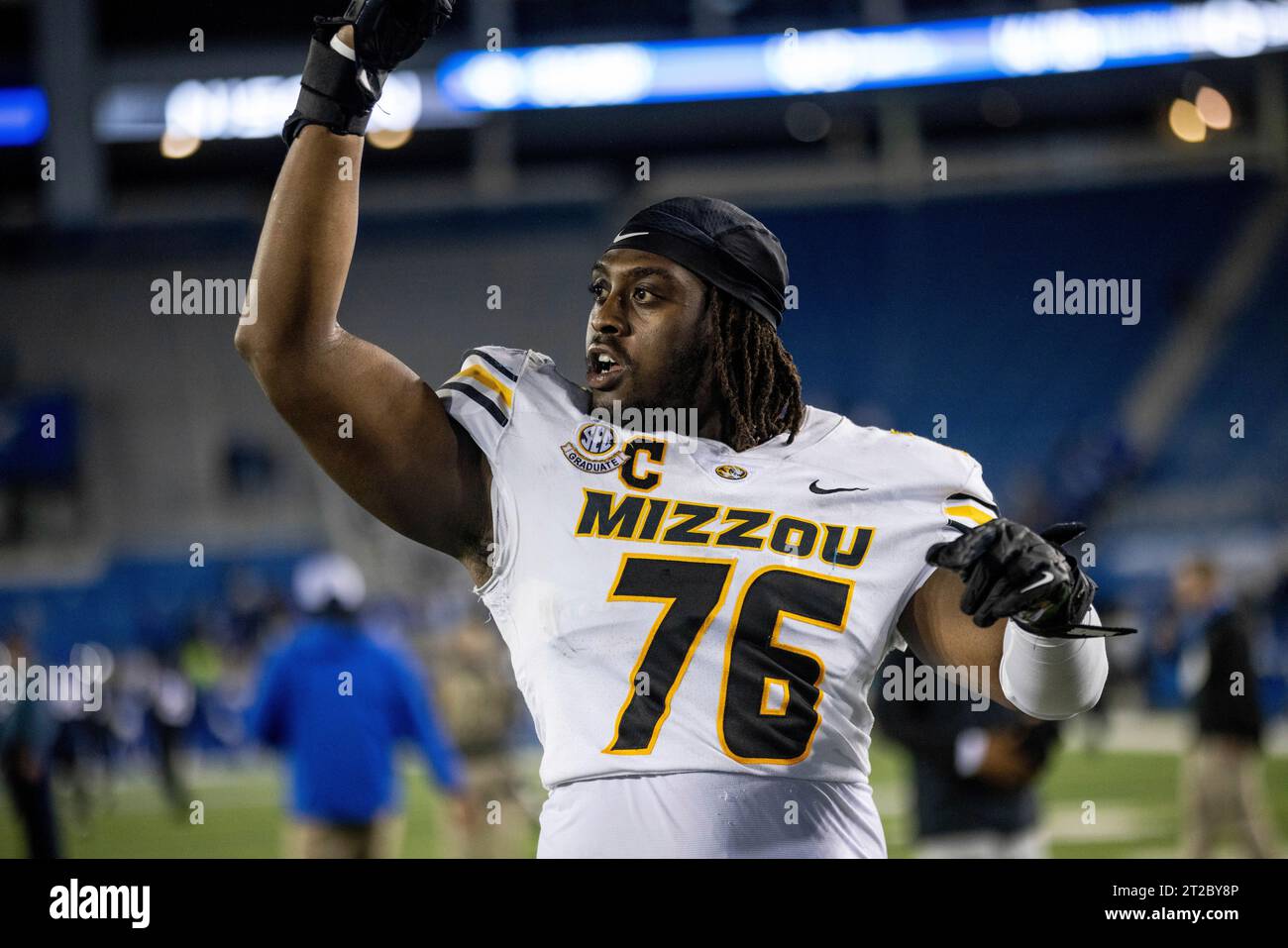 Missouri offensive lineman Javon Foster (76) celebrates after beating ...