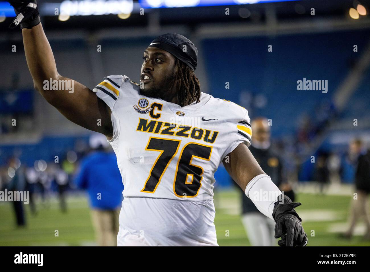 Missouri offensive lineman Javon Foster (76) celebrates after beating ...