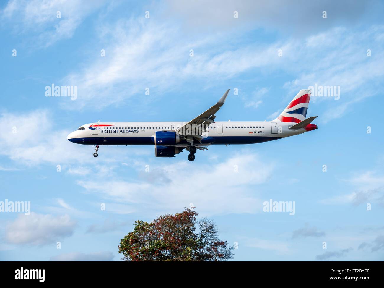LONDON, ENGLAND - SEPTEMBER 26, 2023: British Airways A321 arriving at Heathrow Airport Stock ...