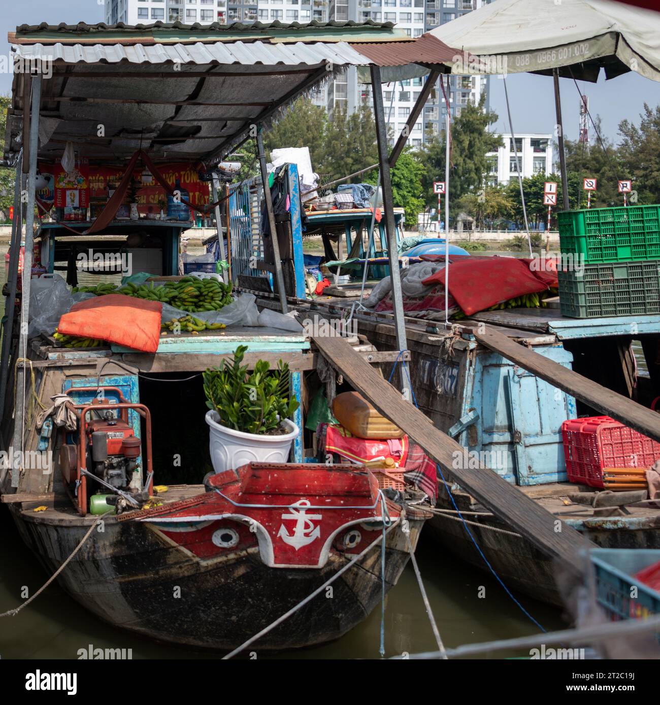 River Boat Houses, Sai Gon River, Ho Chi Minh City, Vietnam Stock Photo ...