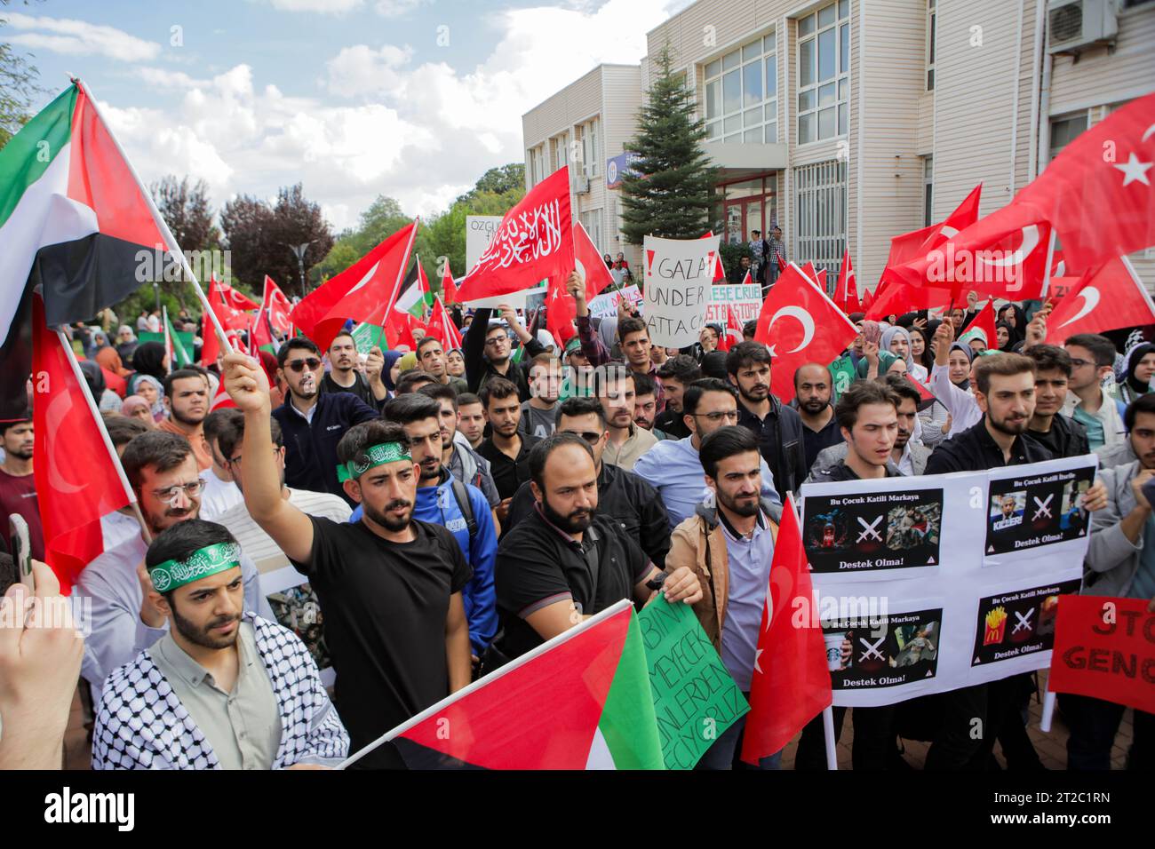 October 18, 2023: Gaziantep, Turkiye. 18 October 2023. A pro-Palestine ...