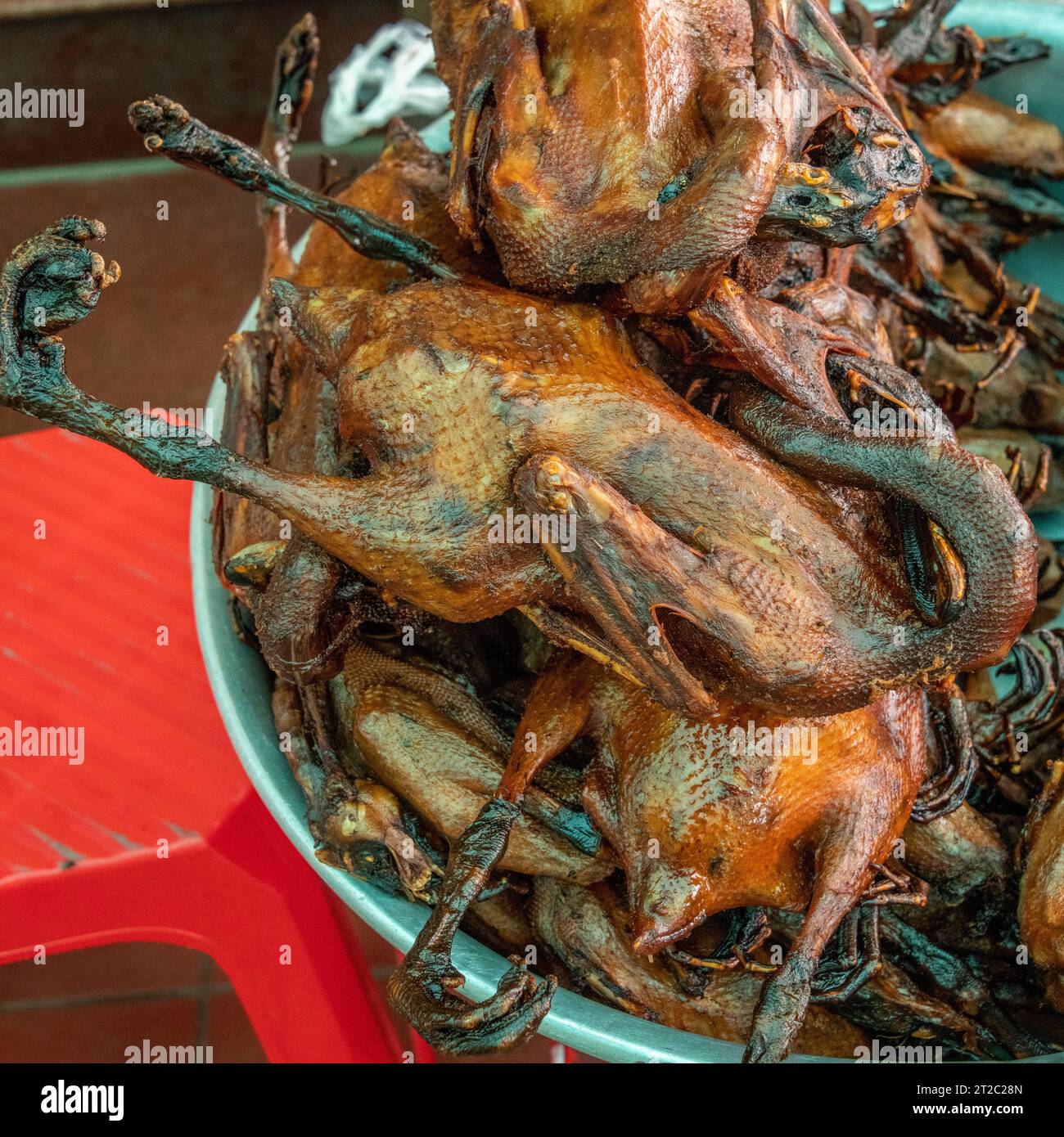 Deep fried tarantula spider hi-res stock photography and images - Alamy