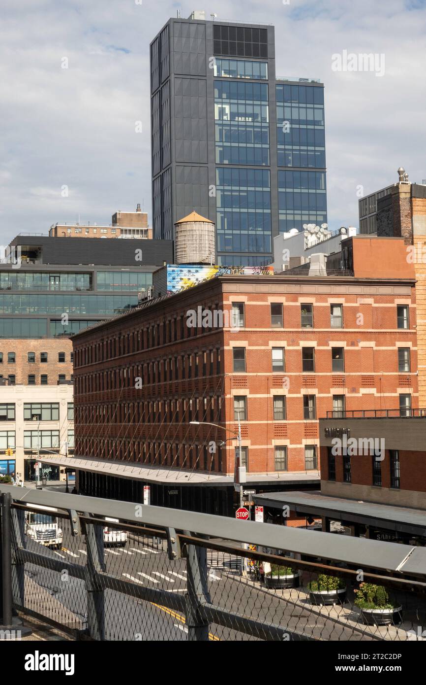 The highline is an elevated urban park that runs through the Chelsea ...