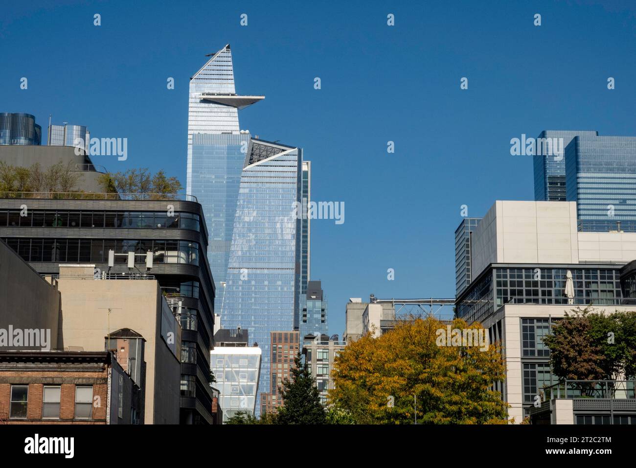 The Edge is a tourist viewing attraction in Hudson Yards, New York City ...