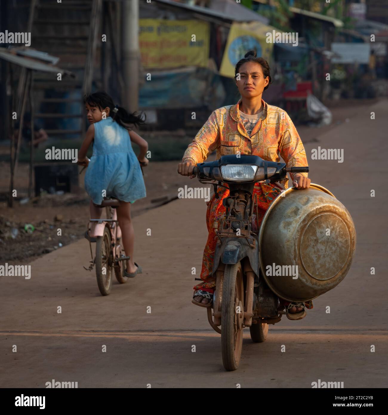 Village Life at Kampong Phluk Floating Village, Lake Tonle Sap, Siem ...