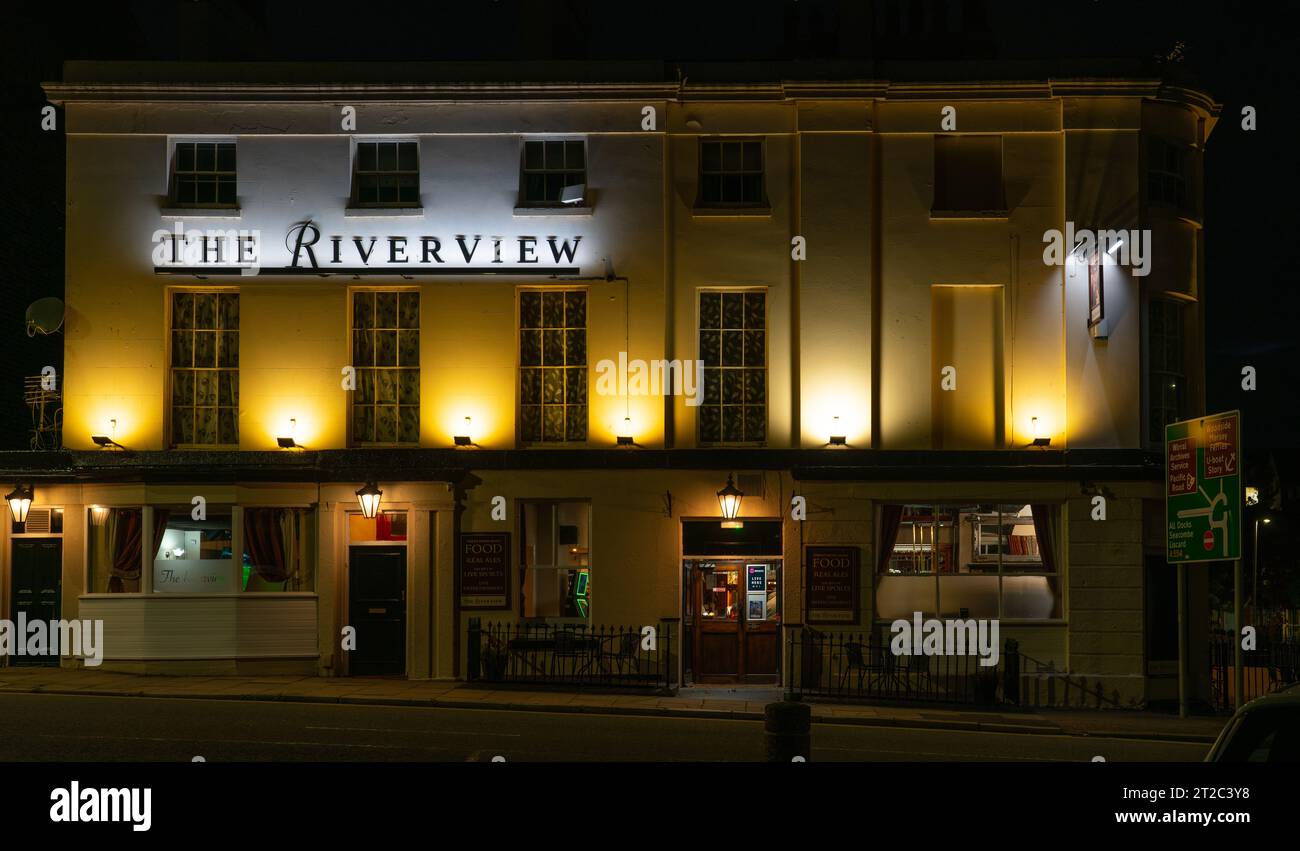 Riverview pub hi-res stock photography and images - Alamy