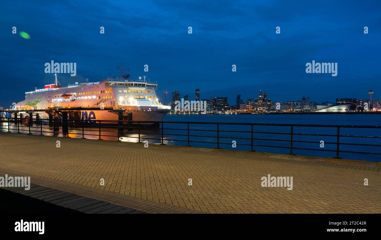 Stena Edda Ferry, at the Birkenhead Terminal on the river Mersey ...