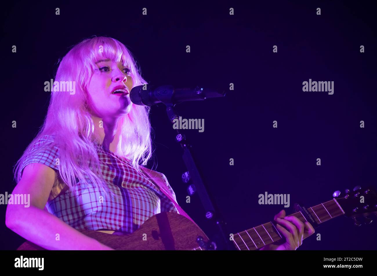 Photographs of Maisie Peters performing at o2 Academy Glasgow on the ...