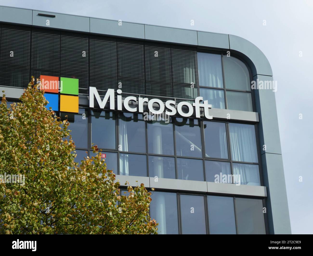 Hard und software hi-res stock photography and images - Alamy