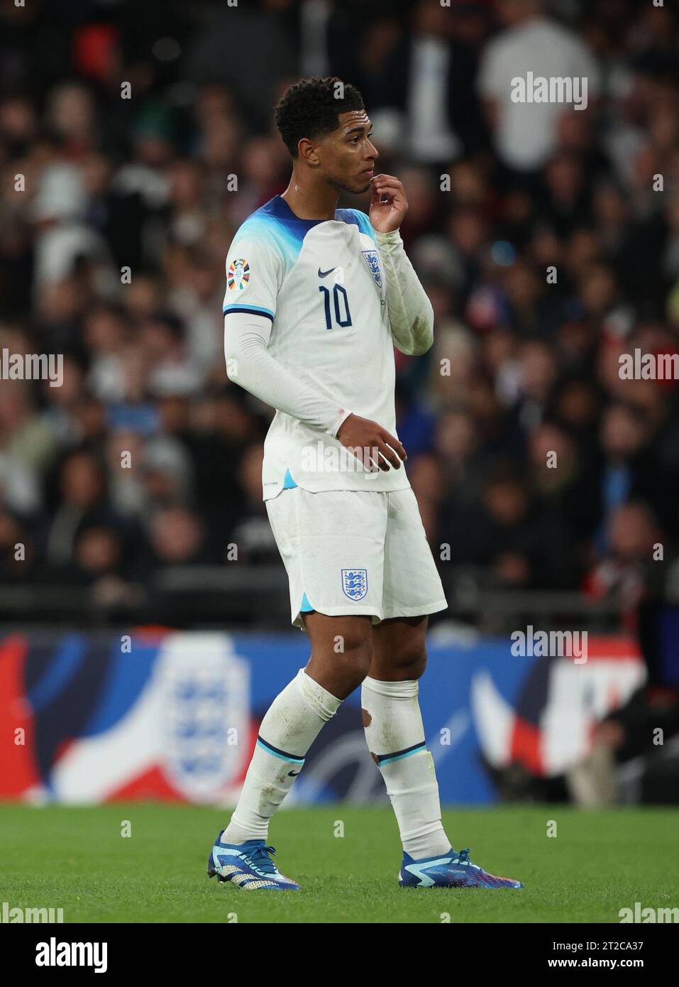 Jude bellingham england uefa hi-res stock photography and images - Alamy