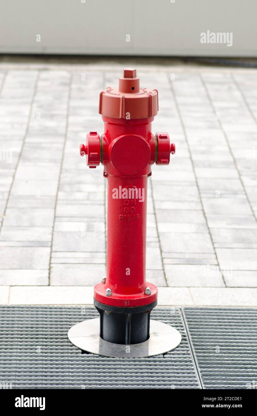 Red fire engine hi-res stock photography and images - Alamy