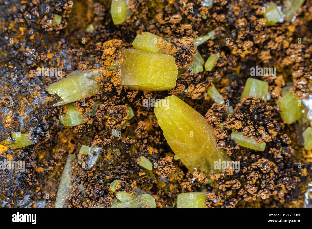 Rough crystals hi-res stock photography and images - Alamy