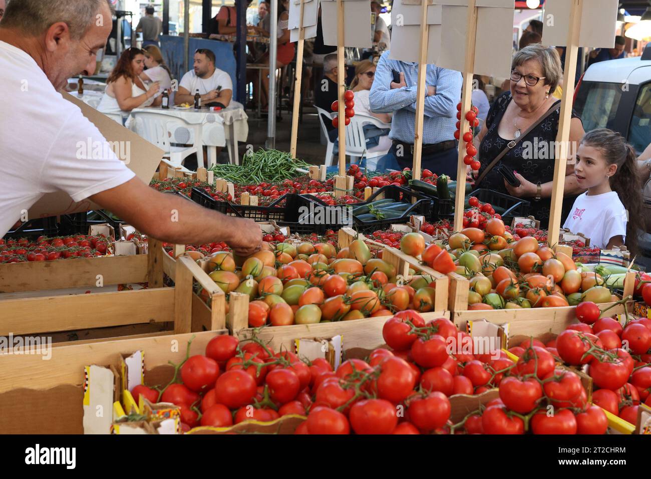 Ballarò market in Palermo, Sicily, Italy Stock Photo - Alamy
