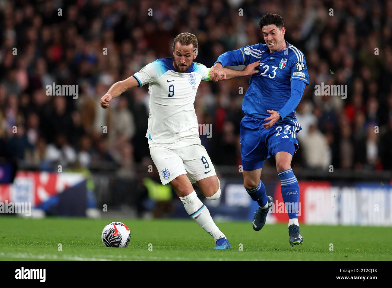 London, UK. 17th Oct, 2023. Harry Kane of England and Alessandro ...