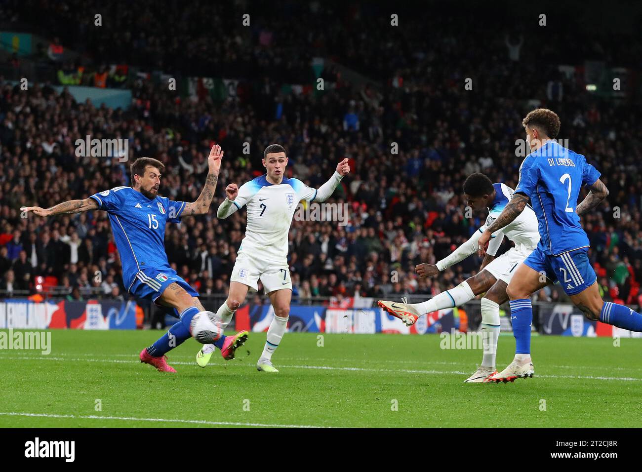 London, UK. 17th Oct, 2023. Marcus Rashford of England (2r) shoots and ...