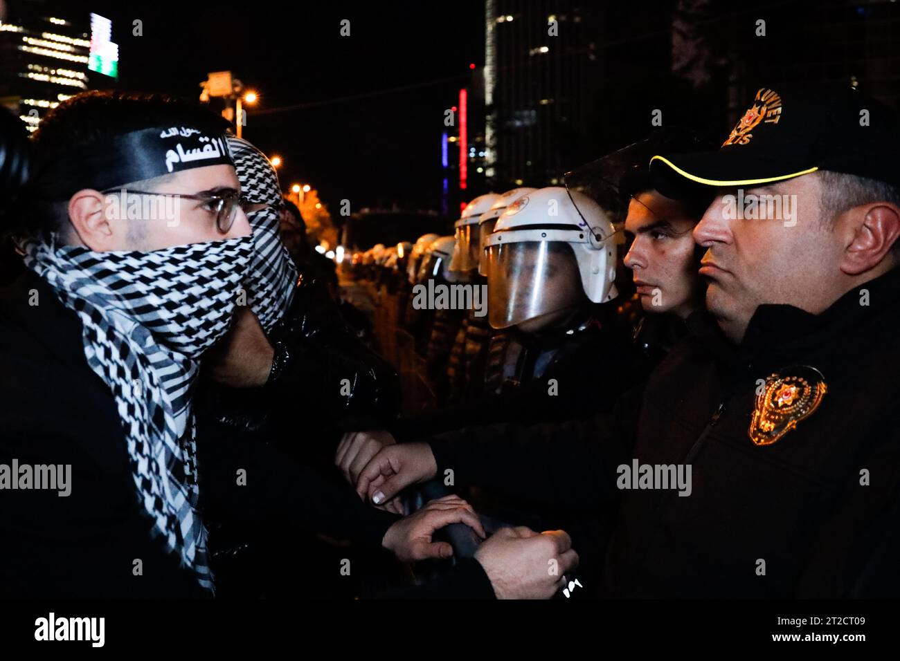 Istanbul, Istanbul, Turkey. 18th Oct, 2023. Hundreds of Turks and ...