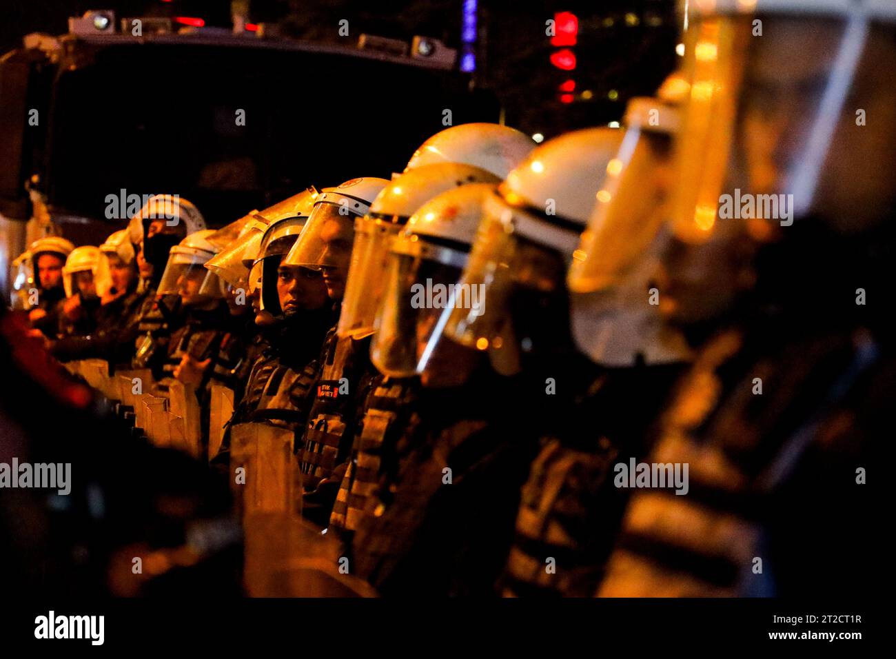 Istanbul, Istanbul, Turkey. 18th Oct, 2023. Hundreds of Turks and ...