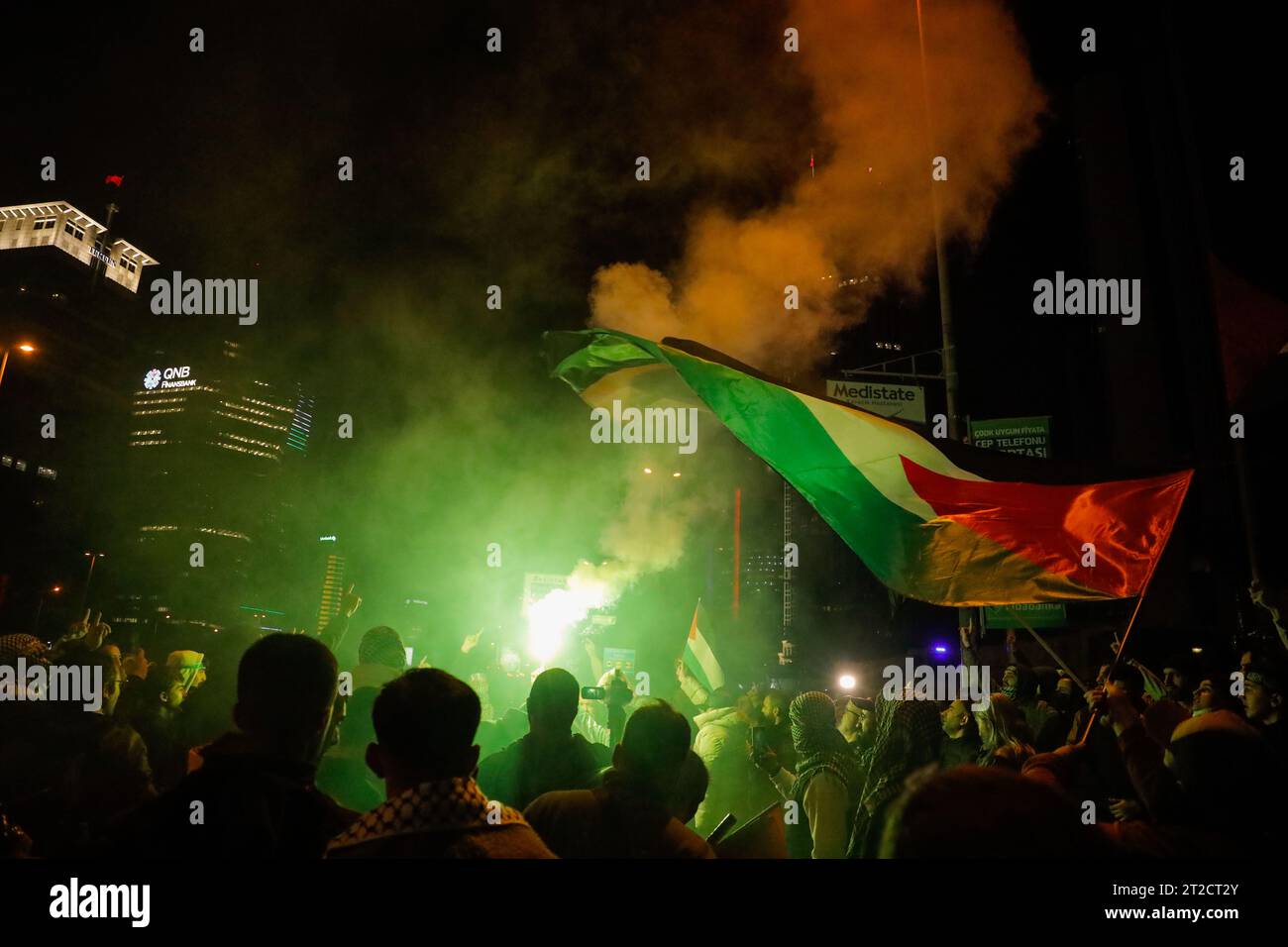 Istanbul, Istanbul, Turkey. 18th Oct, 2023. Hundreds of Turks and ...