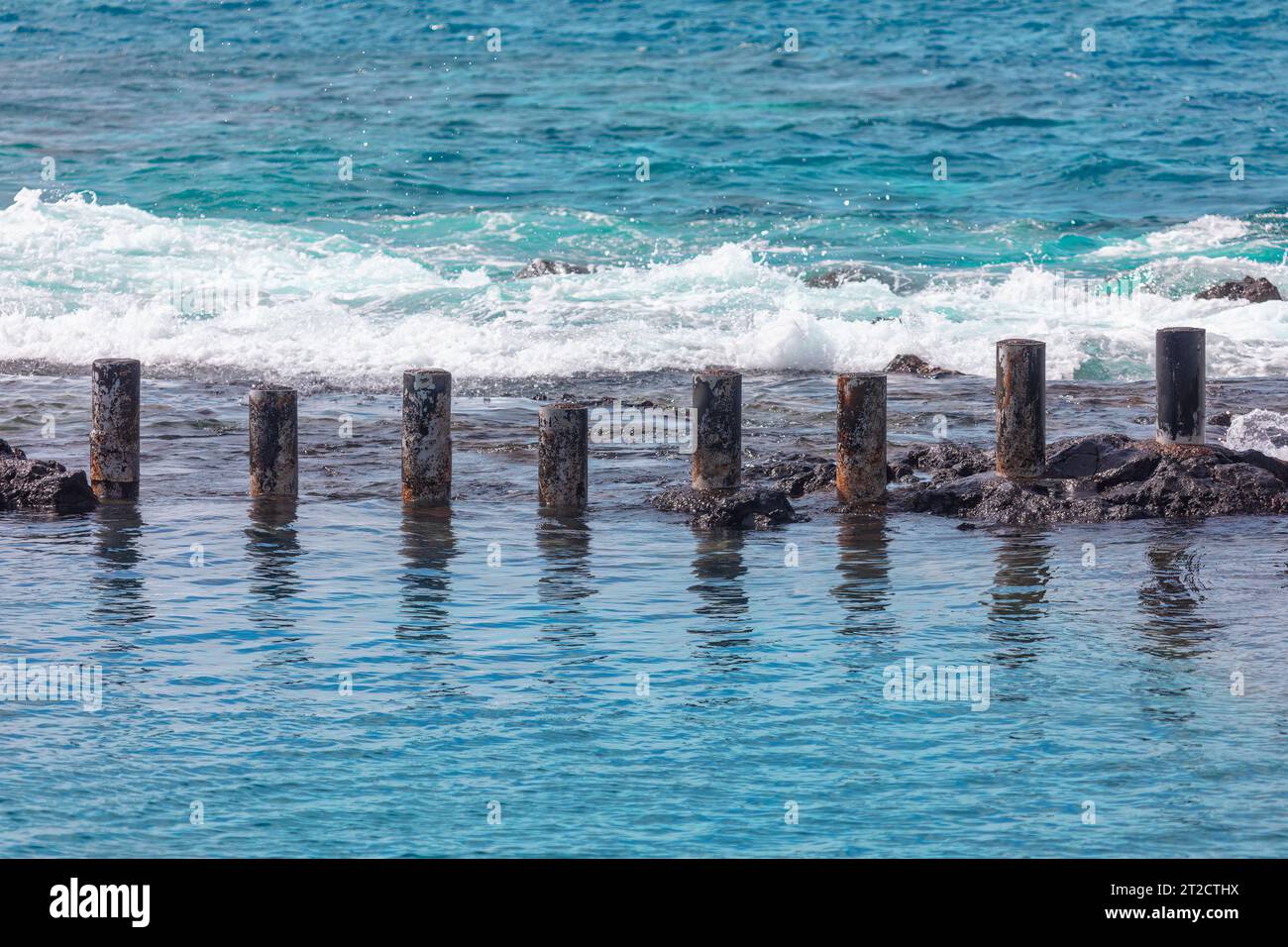 Surf pillars hi-res stock photography and images - Alamy