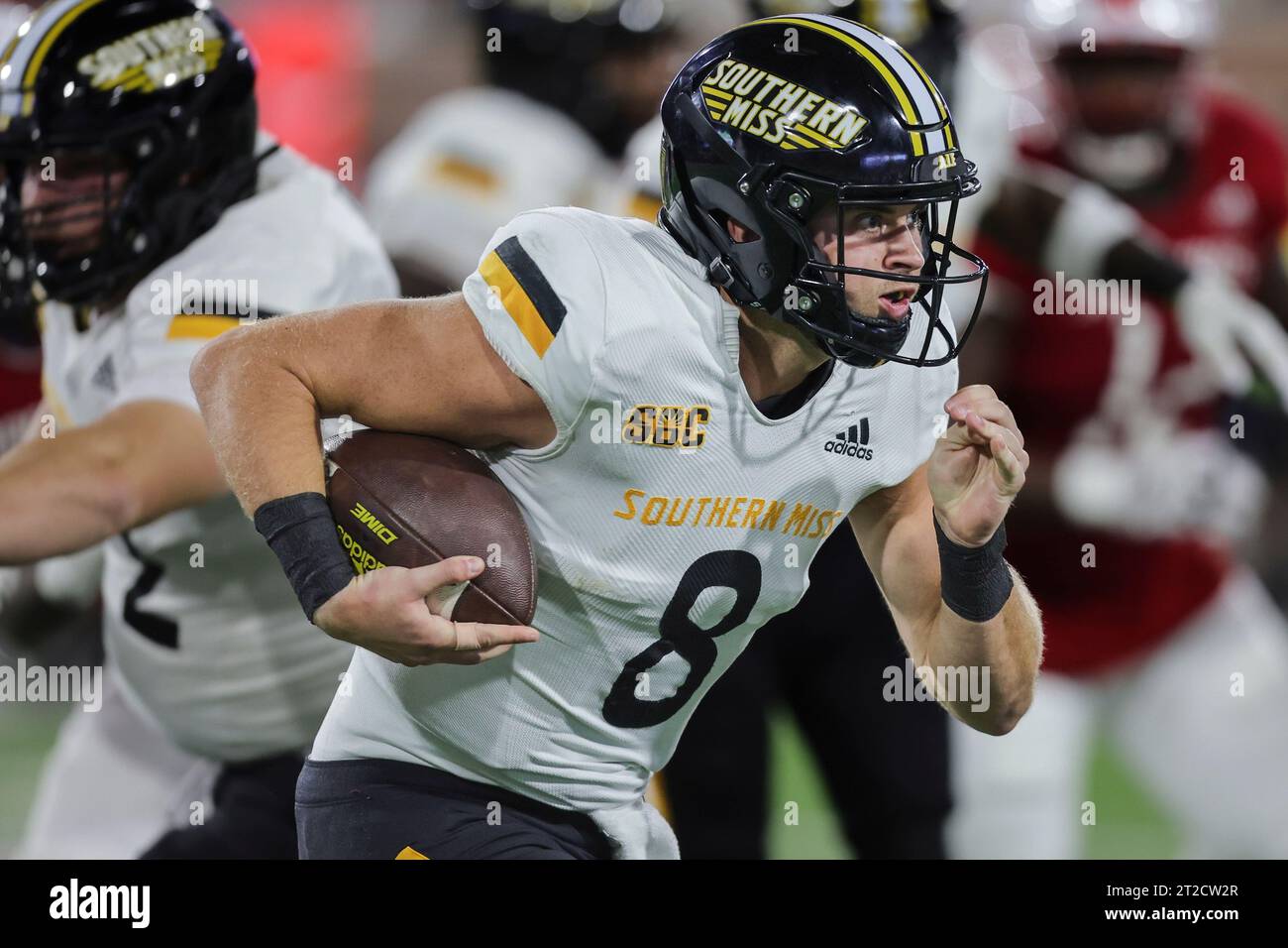MOBILE, AL - OCTOBER 17: Southern Miss Golden Eagles quarterback Billy ...