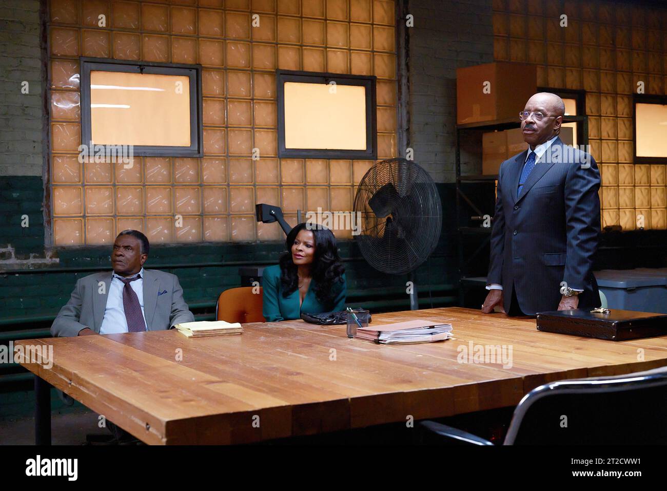 HEIST 88., from left: Keith David, Keesha Sharp, Courtney B. Vance, 2023. ph: Parrish Lewis ...