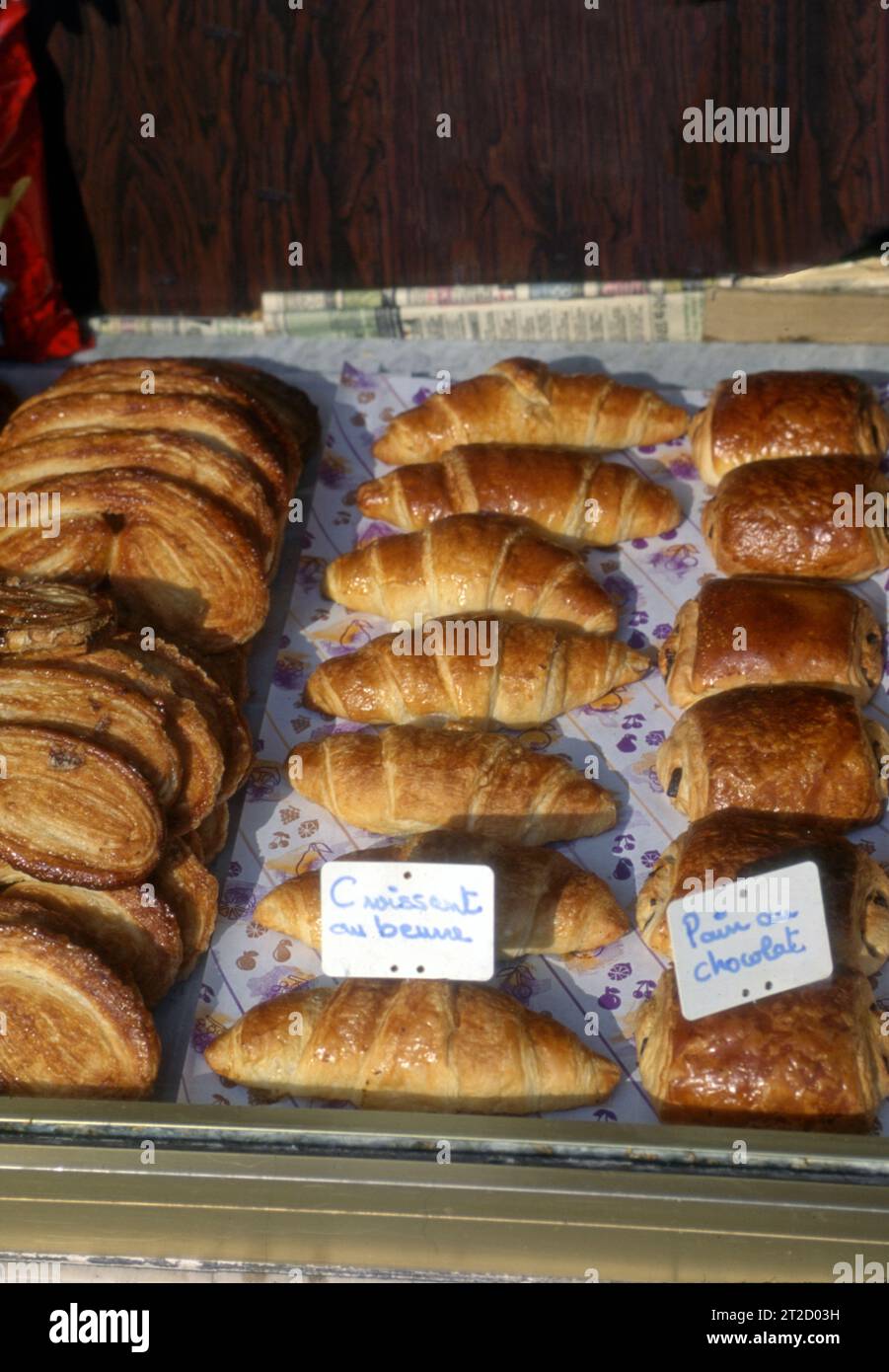 Croisants in bakery shop window, Paris, France Stock Photo - Alamy