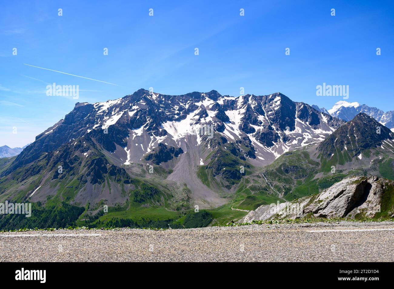 Narrow mountains road from Col de Lautaret to Col du Calibier ...