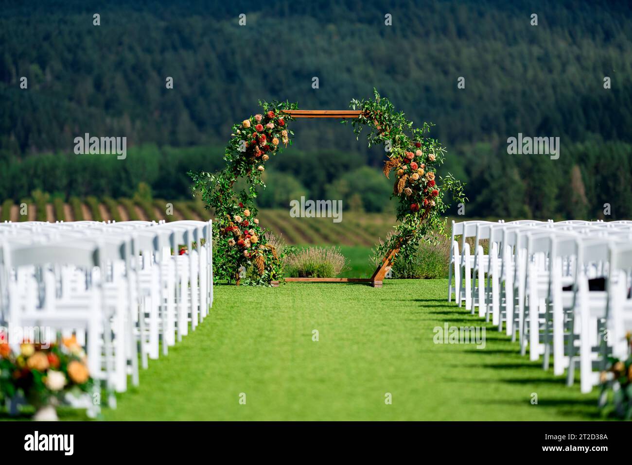 Wedding Ceremony Location in Oregon Stock Photo - Alamy