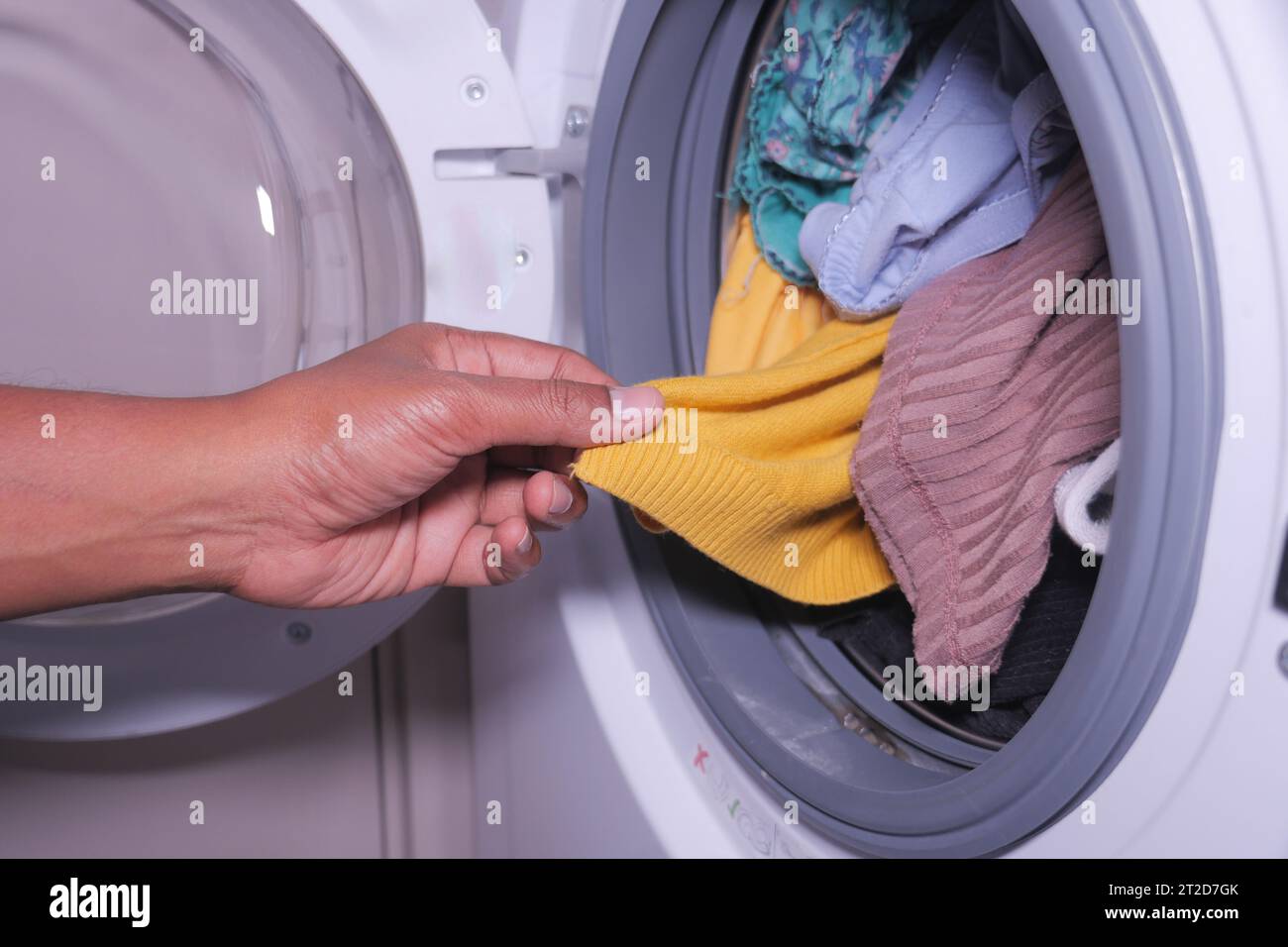 Hand washing cloths hi-res stock photography and images - Alamy