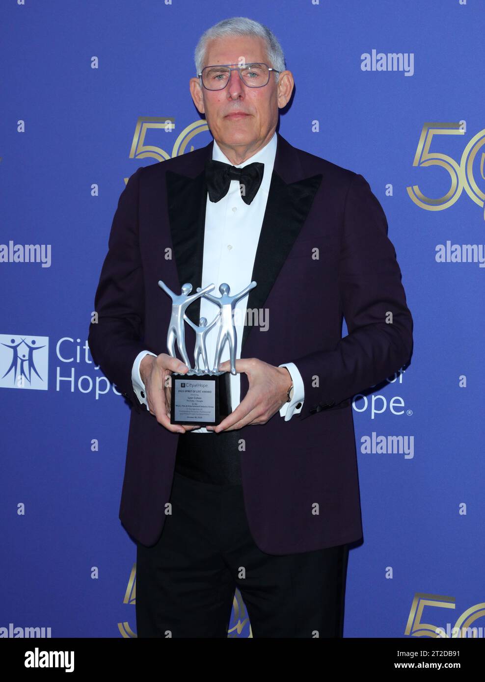 Lyor Cohen arrives at The City of Hope Spirit of Life Gala held at The ...