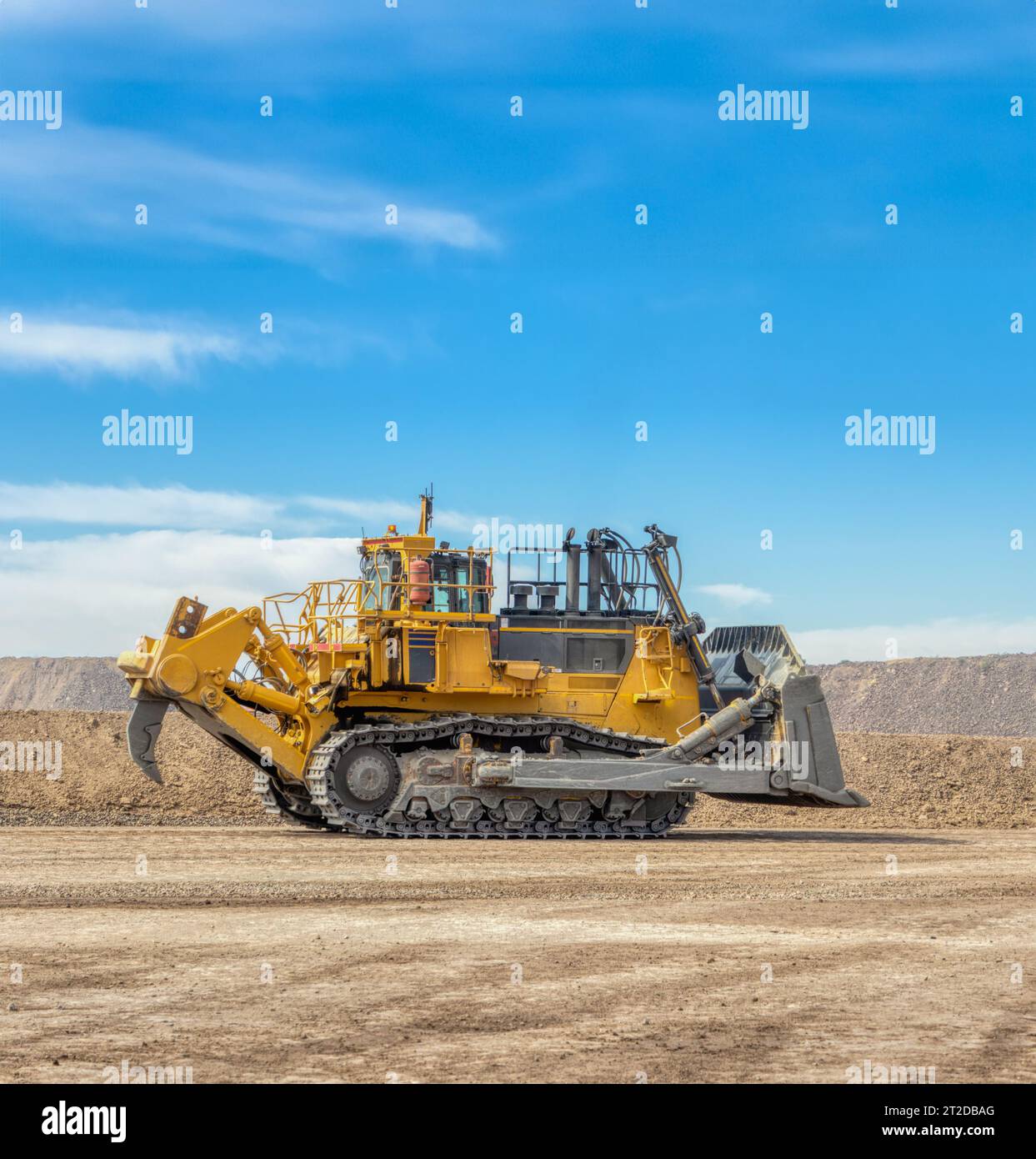 open pit diamond mine, mining dozer ripper for rocks and large blade ...
