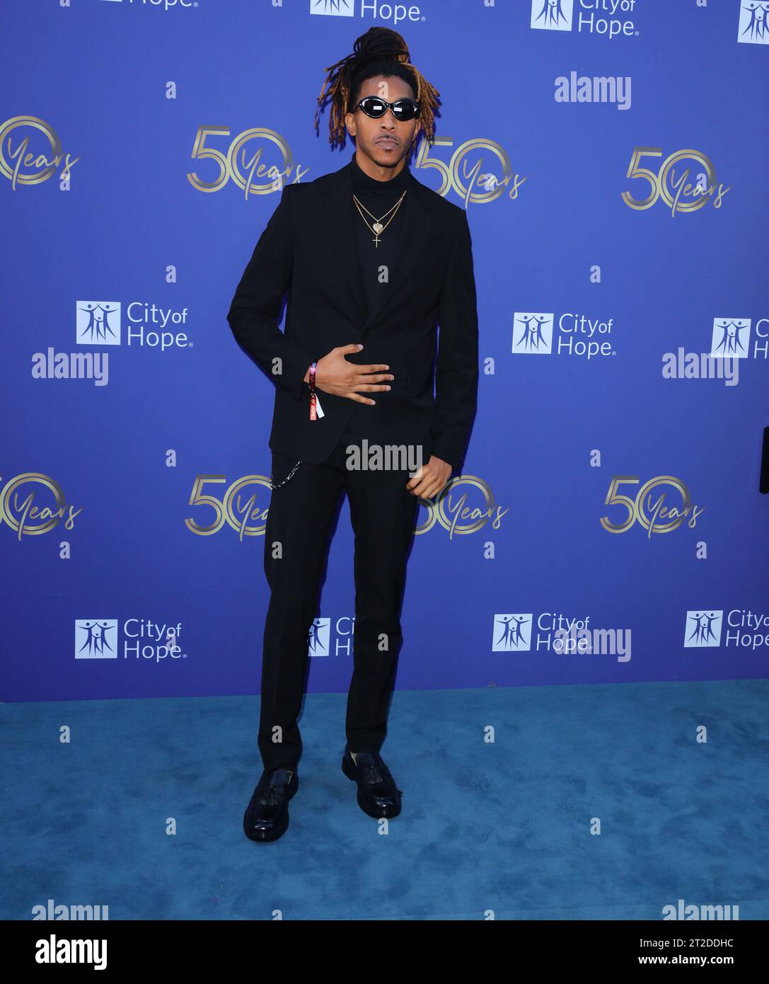 A-Lex arrives at The City of Hope Spirit of Life Gala held at The ...