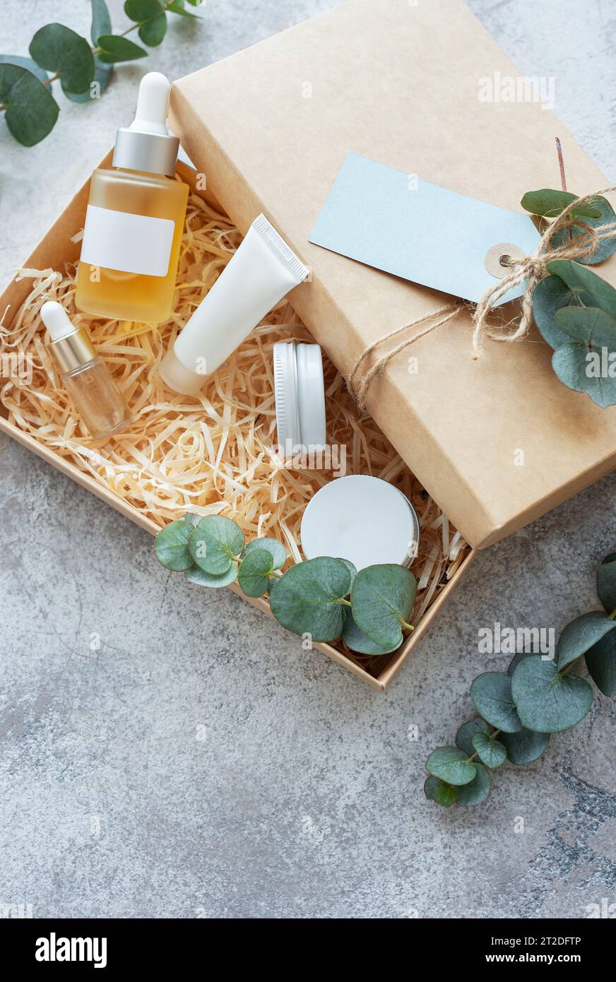 Carton box, Beauty Subscription Service. Online shopping. Delivery ...