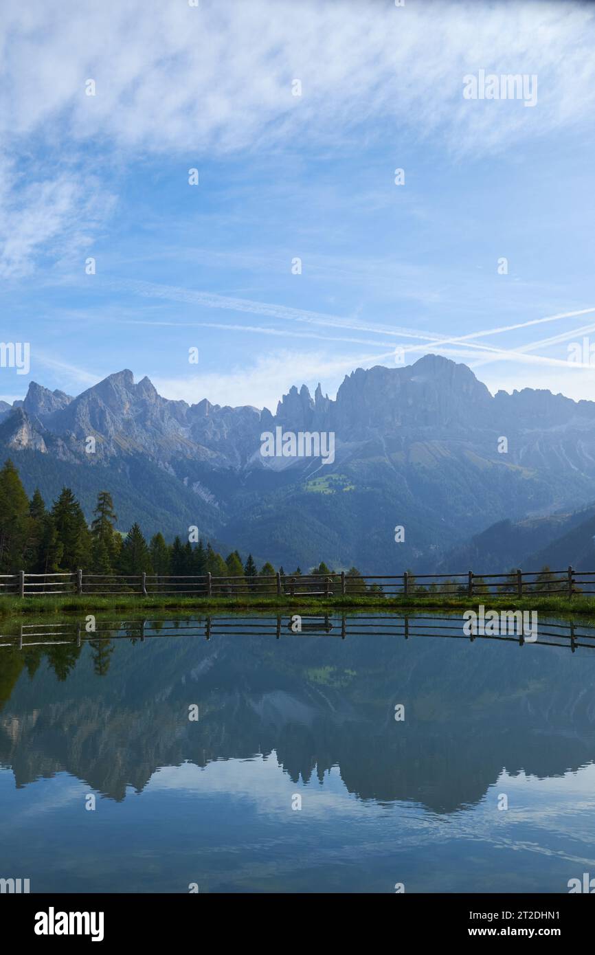 Pond in the Rosengarten mountain range Stock Photo - Alamy