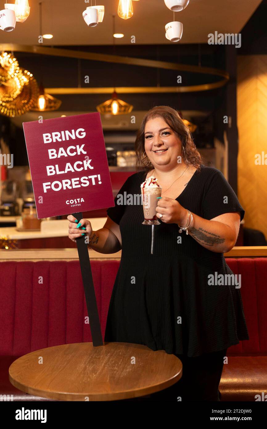 Superfan, Emma Hammond from Tamworth campaigns at her local branch of ...