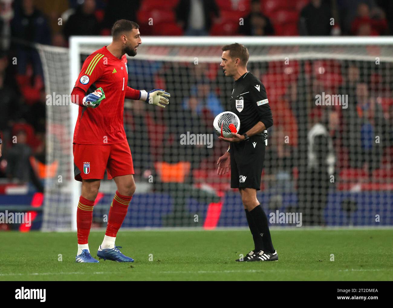 England v italy euro 2024 donnarumma hi-res stock photography and ...