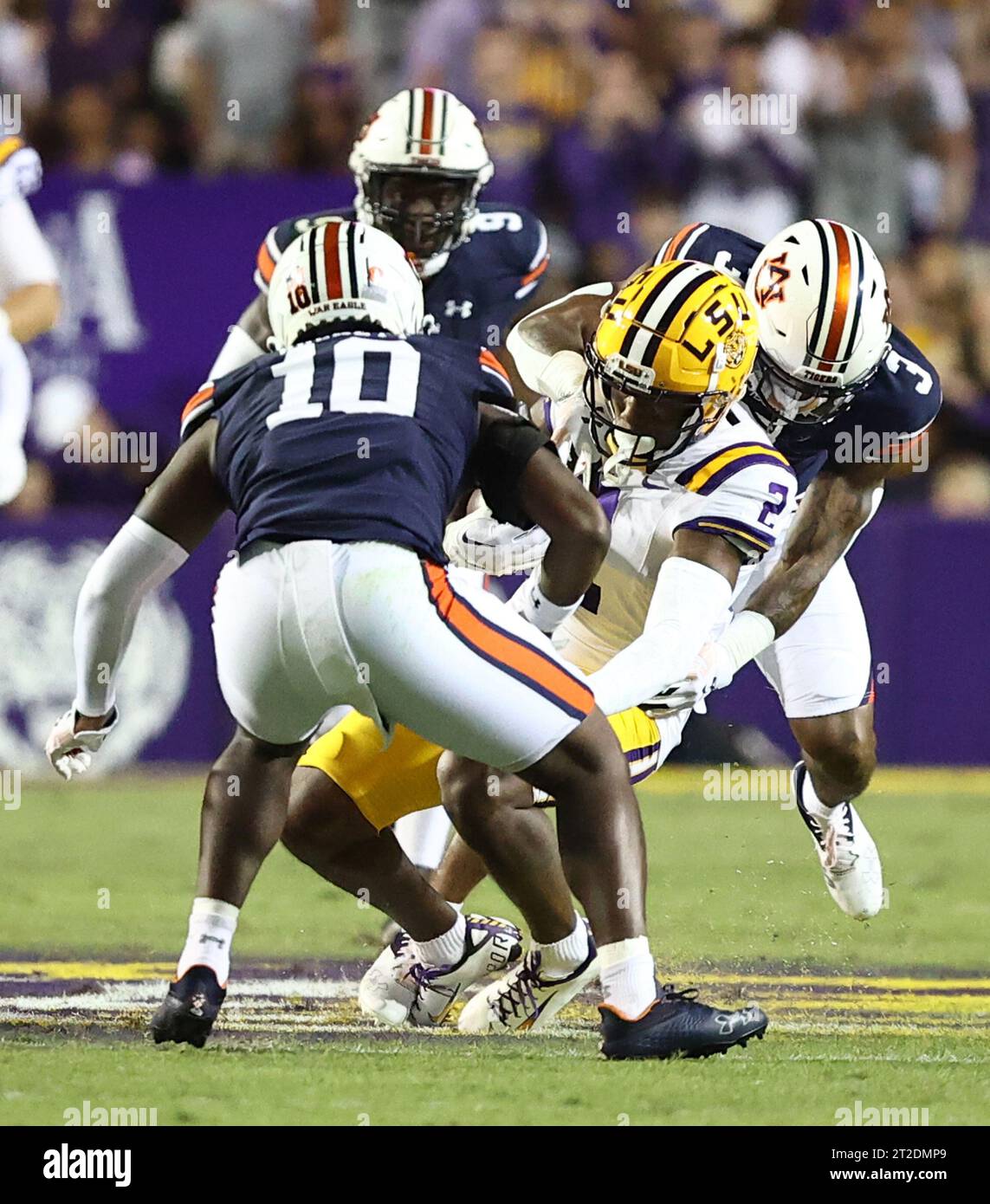 Auburn Tigers cornerback Kayin Lee (3) and safety Zion Puckett (10 ...