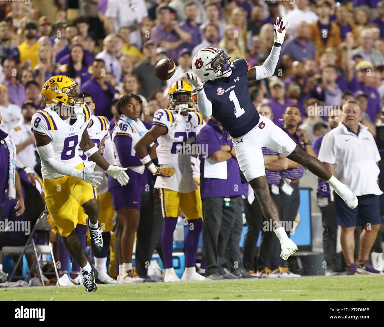 Auburn Tigers cornerback Nehemiah Pritchett (1) breaks up a pass that ...