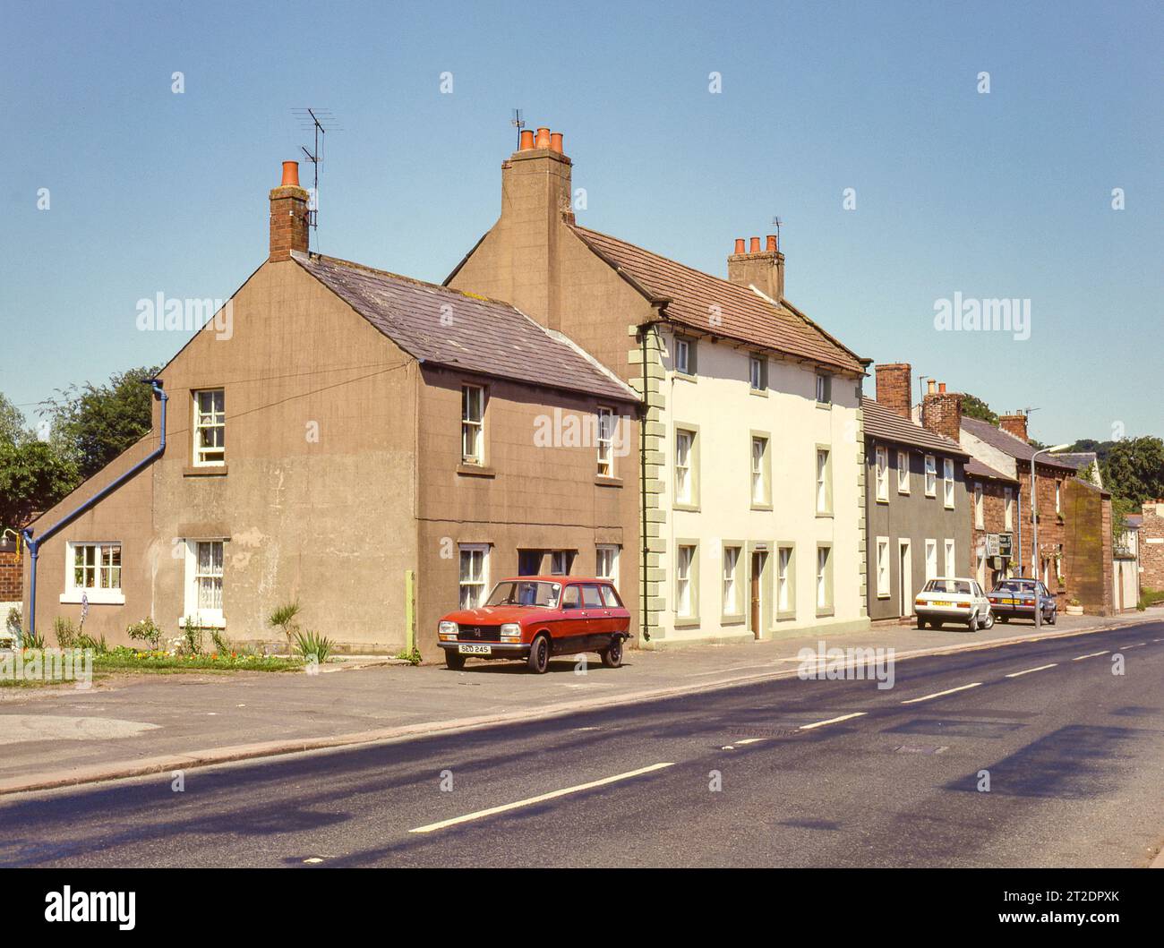 Traditional English village houses Stock Photo - Alamy