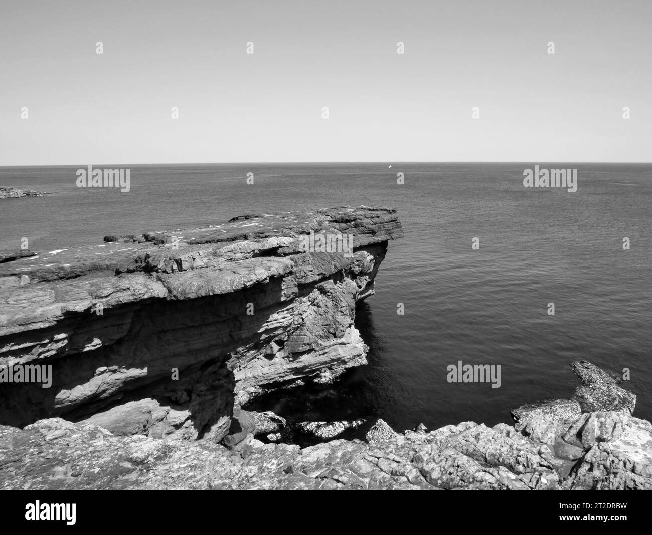 Cliffs and Atlantic ocean, rocks canyon and laguna, beauty in nature ...