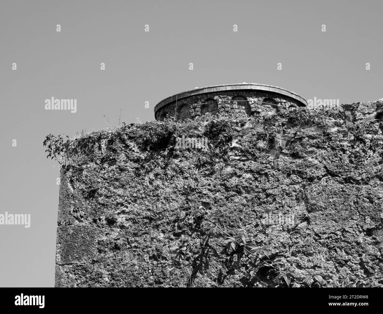 Ancient tower wall background, Blarney castle in Ireland, celtic ...