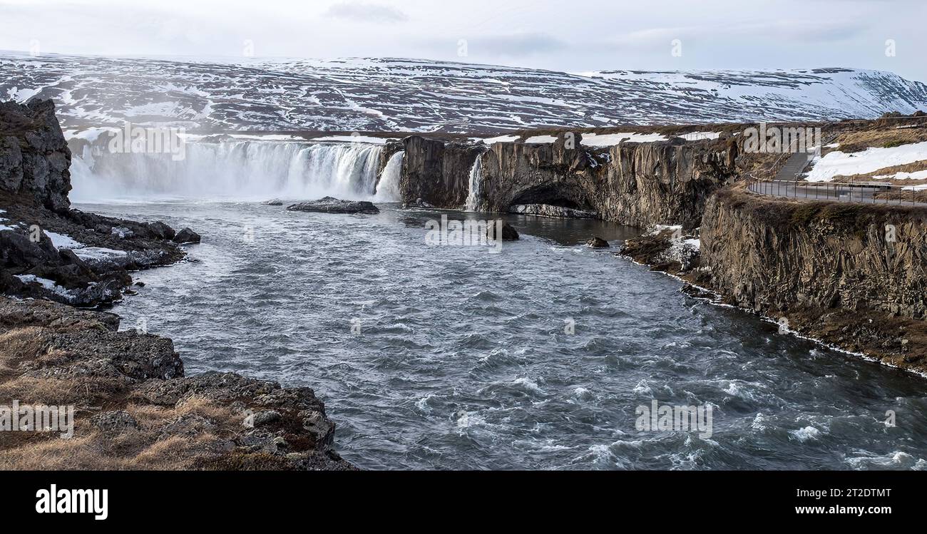 Water force hi-res stock photography and images - Alamy