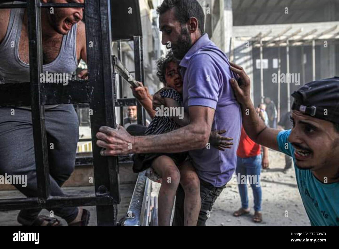 Father tries hi-res stock photography and images - Alamy