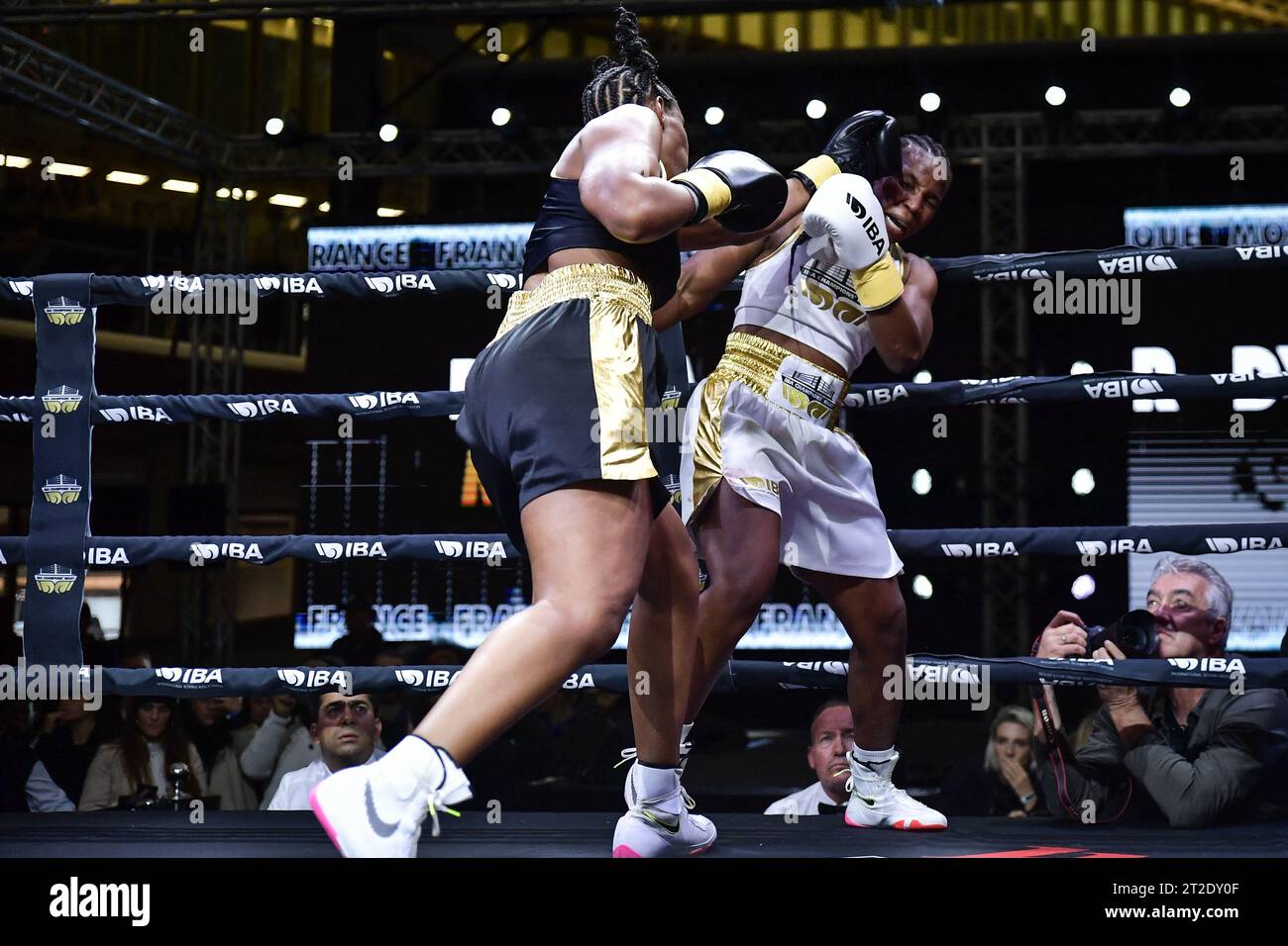Paris, France. 18th Oct, 2023. French boxer Davina Michel (L) competes ...