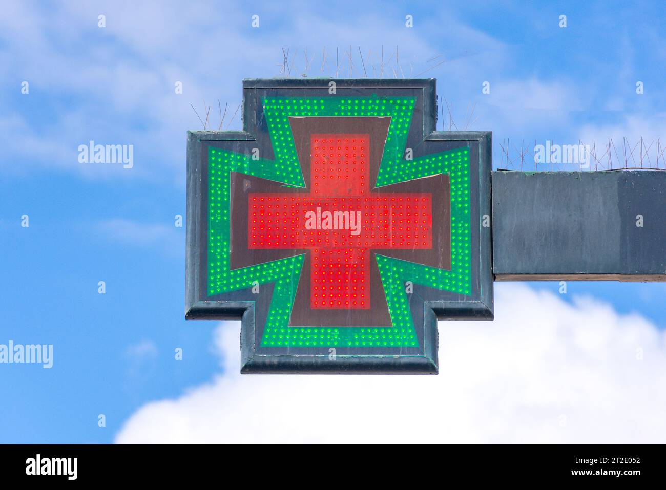 Pharmacy neon sign hi-res stock photography and images - Alamy