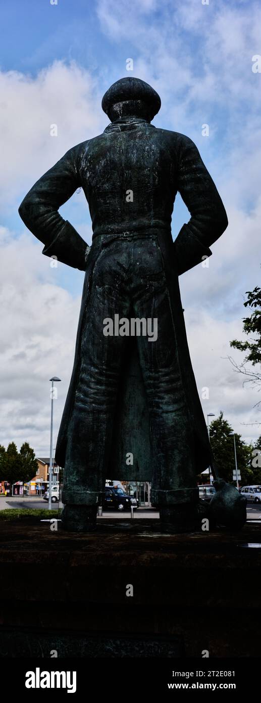 Memorial statue to the steelworkers employed at the now defunct steel ...