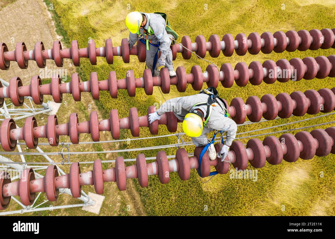 Uhv lines hi-res stock photography and images - Alamy