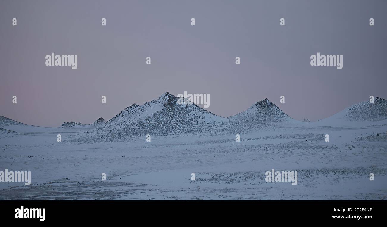 Lava lumps hi-res stock photography and images - Alamy