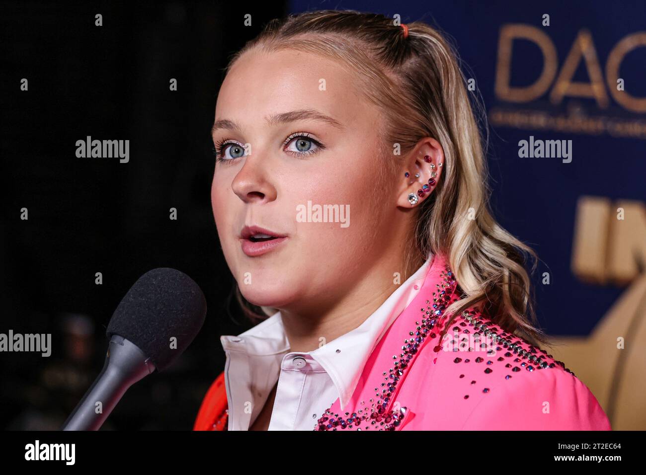 HOLLYWOOD, LOS ANGELES, CALIFORNIA, USA - OCTOBER 18: American dancer ...