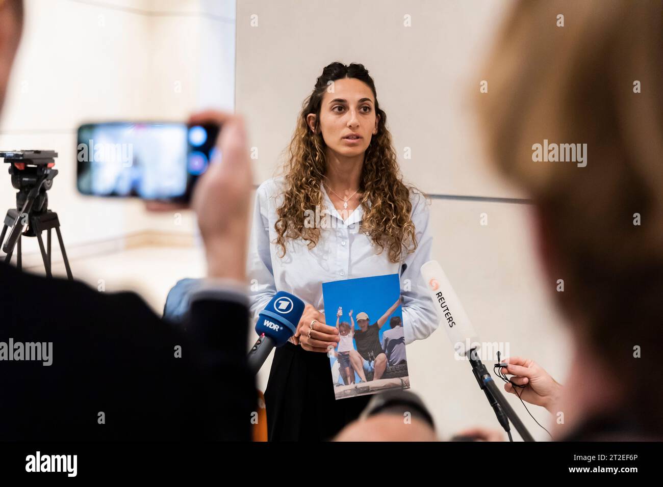 Roni roman hi-res stock photography and images - Alamy